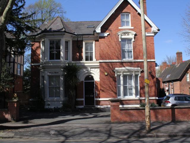 Flat 8, Tixall House, 4 St. James's Road, Dudley, West Midlands DY1, 2 bed flat to rent, £865 pcm | PrimeLocation