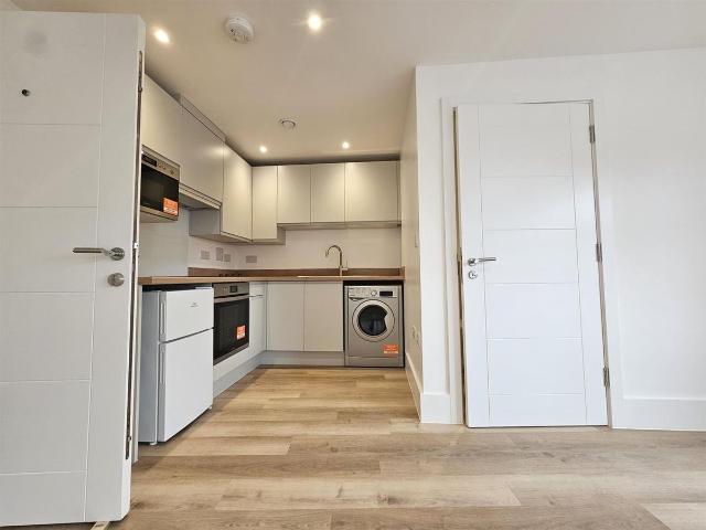Flat 9, Mercia House, Market Square, Sandy SG19, 1 bed flat to rent, £925 pcm | PrimeLocation