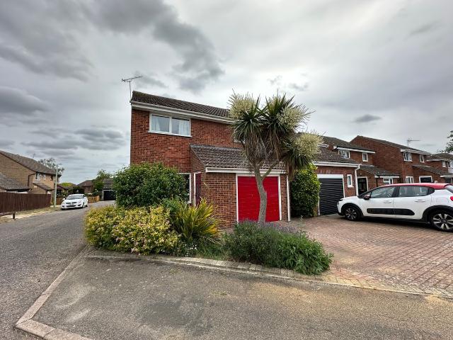 Flatford Close, Stowmarket IP14, 3 bed detached house to rent, £1,300 pcm | PrimeLocation