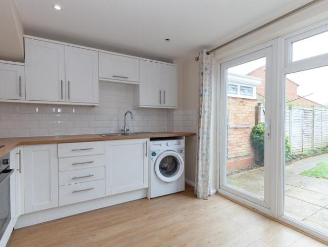 Flatford Place, Kidlington 2 bed terraced house to rent £1,595 pcm £368 pw