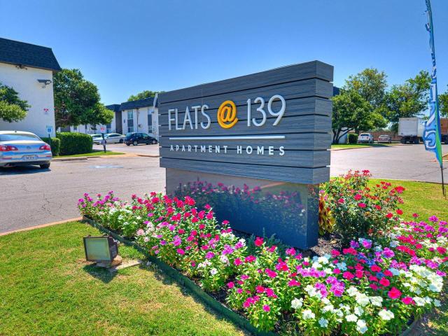 Flats @ 139 2 Bedroom Apartment for Rent at 139 N Garnett Rd, Tulsa, OK 74116