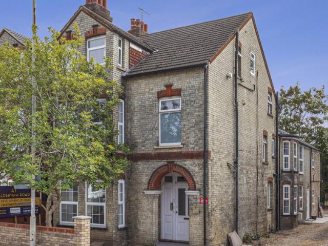 Flats at 47 Aldenham Road
