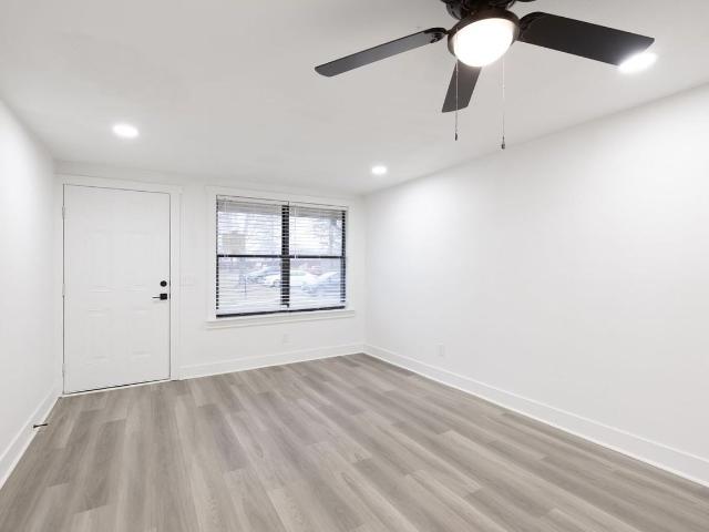 Flats at 2875 Studio Apartment for Rent at 2875 Palumbo Dr, Lexington, KY 40509