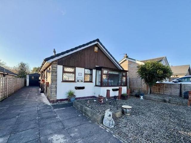 Flats Lane, Barwick In Elmet, 2 Bedroom Detached