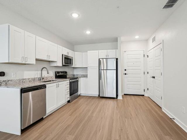 Flats on 4th 2 Bedroom Apartment for Rent at 438 106th Ave N, Saint Petersburg, FL 33716