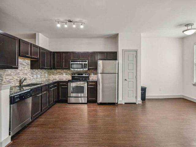 Flats on Tanglewilde 1 Bedroom Apartment for Rent at 2630 Tanglewilde St, Houston, TX 77063 Woodlake Briar Meadow