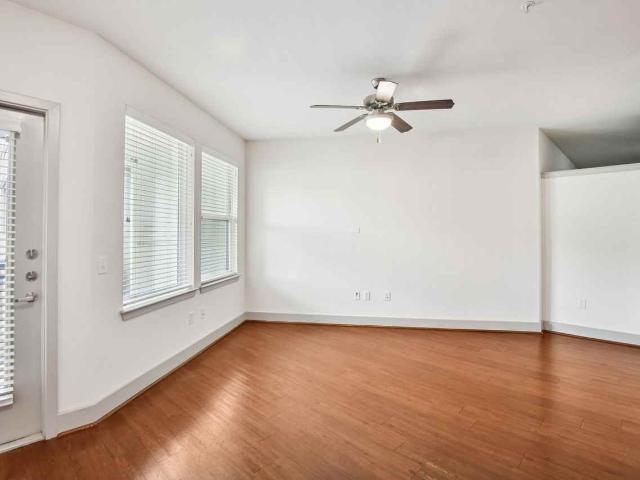 Flats on Tanglewilde 1 Bedroom Apartment for Rent at 2630 Tanglewilde St, Houston, TX 77063 Woodlake Briar Meadow
