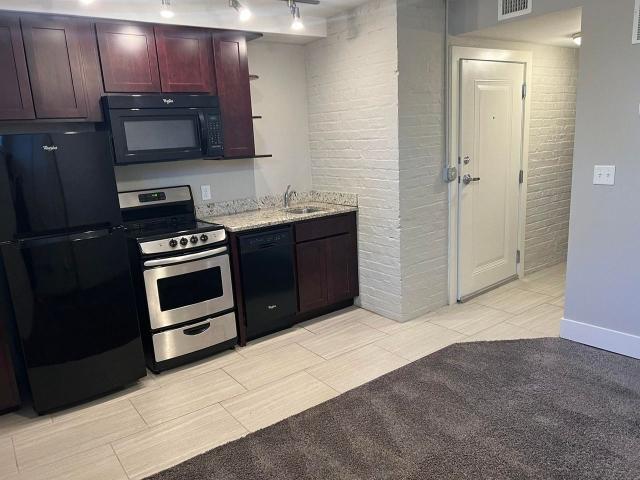 Flats on Howard 1 Bedroom Apartment for Rent at 2211 Howard St, Omaha, NE 68102 Park East