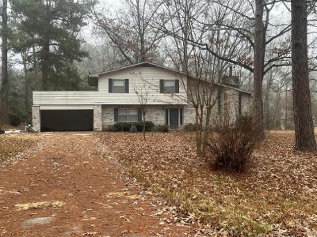 Flatwood Dr