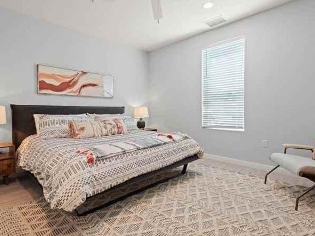 FLATZ 602 Studio Apartment for Rent at 6025 W Thomas Rd, Phoenix, AZ 85033
