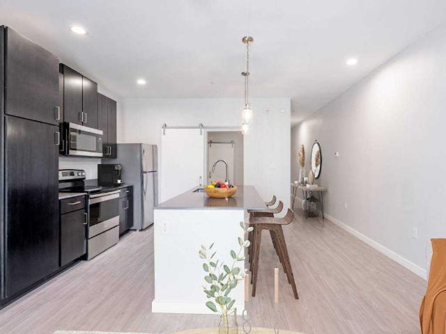 FLATZ 602 Studio Apartment for Rent at 6025 W Thomas Rd, Phoenix, AZ 85033