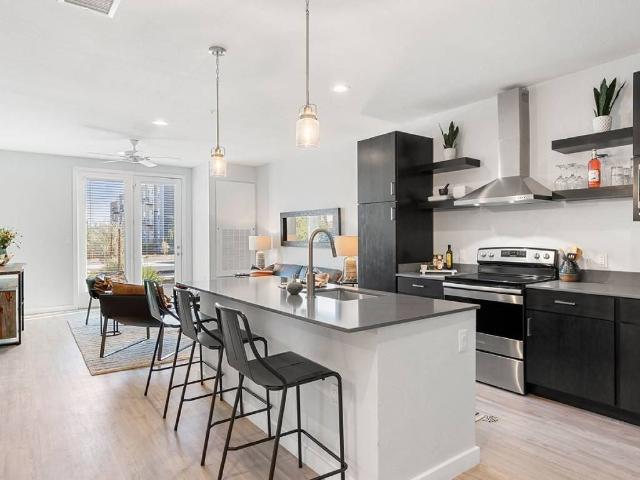 FLATZ 602 Studio Apartment for Rent at 6025 W Thomas Rd, Phoenix, AZ 85033