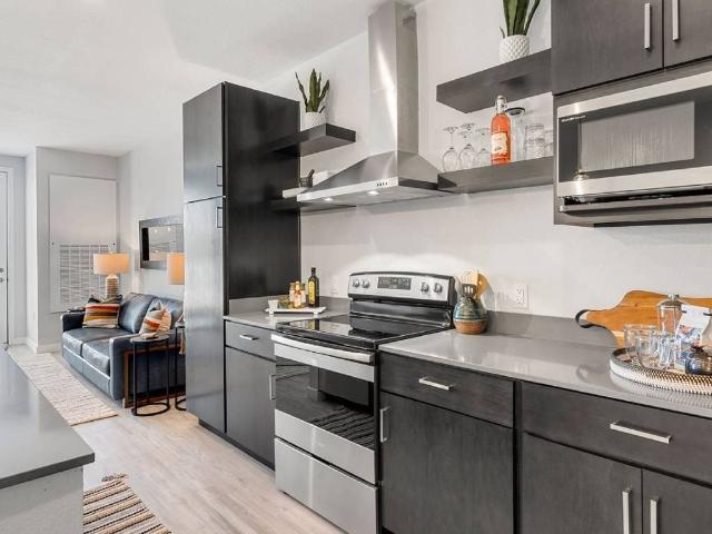 FLATZ 602 Studio Apartment for Rent at 6025 W Thomas Rd, Phoenix, AZ 85033