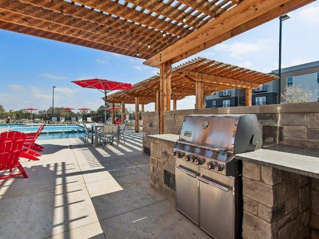 FLATZ 830 3 Bedroom Apartment for Rent at 6025 S Us Highway 281, Marble Falls, TX 78654