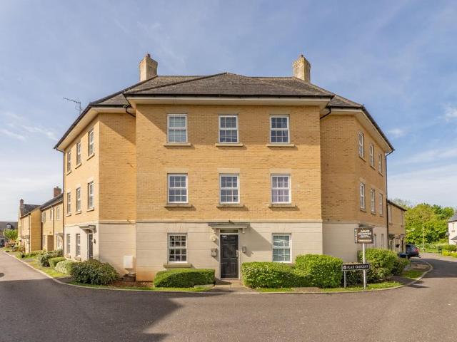Flax Crescent, Carterton. 2 bed flat to rent £1,225 pcm £283 pw