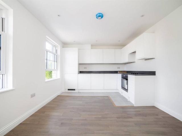 Flaxman Road, London SE5, 1 bed flat to rent, £1,900 pcm | PrimeLocation