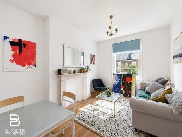 Flaxman Road, London 2 bed flat to rent £2,349 pcm £542 pw