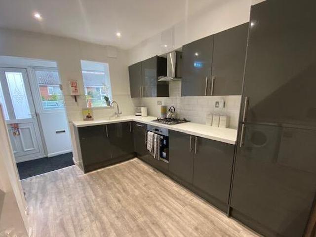 Fladbury Crescent Bed, Selly Oak, 5 Bedroom House