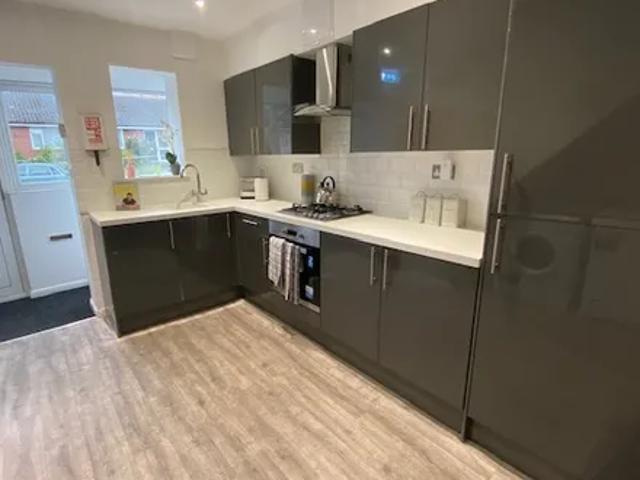 Fladbury Crescent, Metchley, B29 6PL, United Kingdom | 5 bed house for rent #162170420 | Rentberry