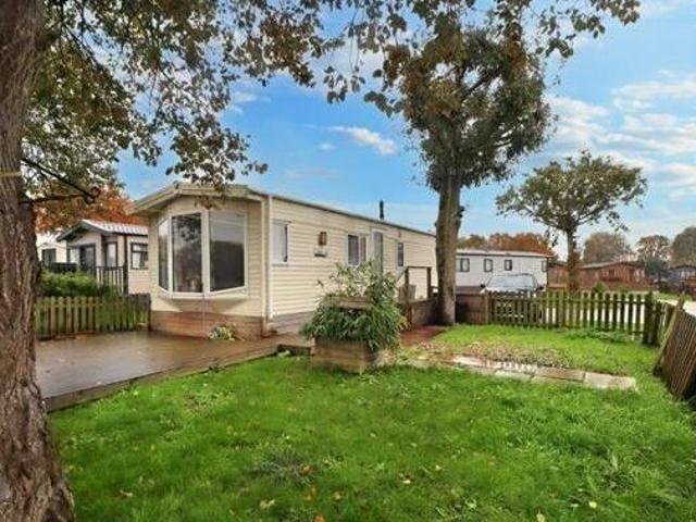 Flag Hill, Great Bentley, 2 Bedroom Caravan