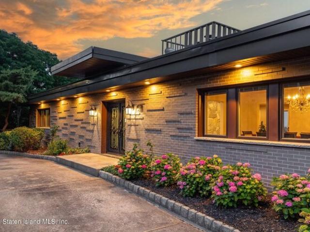 Flagg Pl, Staten Island, Home For Sale