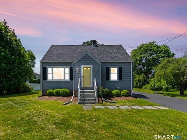 Flagler Ave, Stratford, Home For Sale