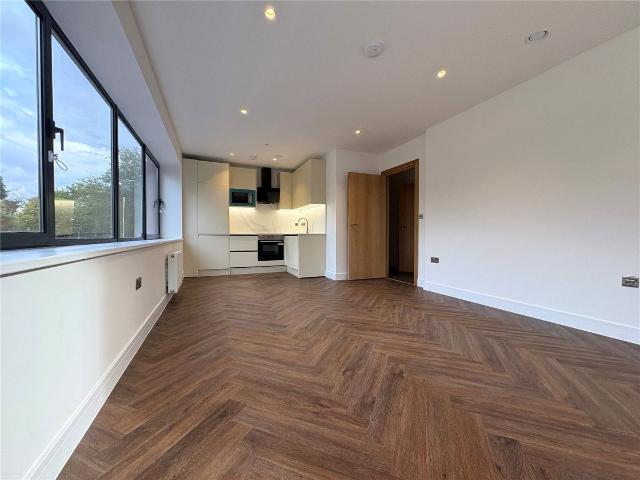 Flagship House, Reading Road North, Fleet GU51, 1 bed flat to rent, £1,350 pcm | PrimeLocation