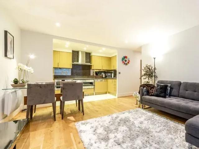 Flagstaff House, 10 A202, London, SW8 2LZ, United Kingdom | 2 bed house for rent #167642371 | Rentberry