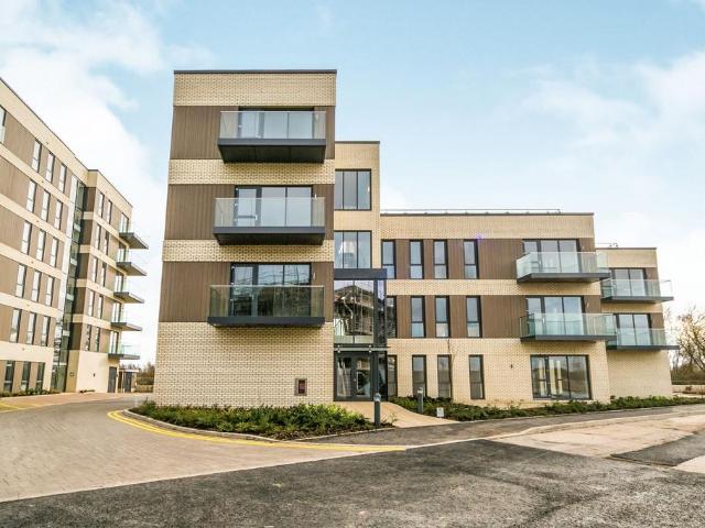 Flagstaff Road, Reading, RG2 2 bed flat to rent £1,700 pcm £392 pw