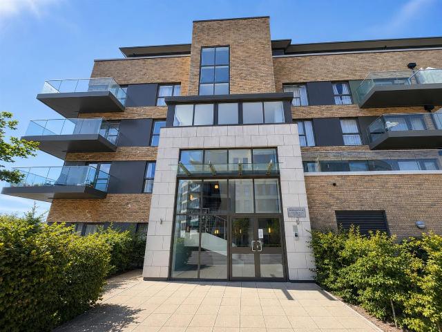 Flagstaff Road, Reading RG2, 2 bed flat to rent, £2,000 pcm | PrimeLocation