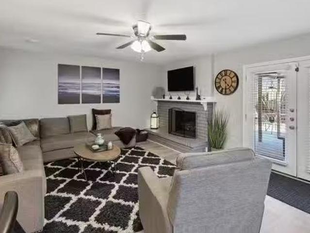 Flagstone Drive
