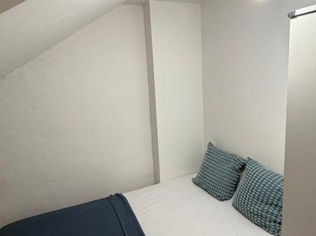 Flamborough Street, London E14, Room to rent, £700 pcm | PrimeLocation