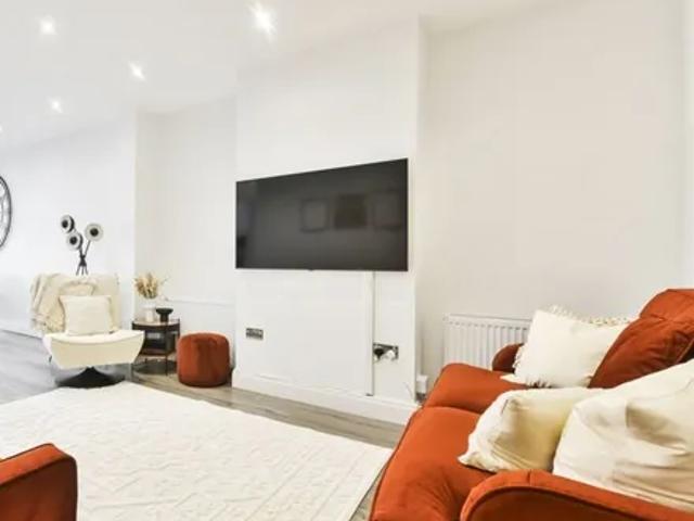 Flamsted Avenue, Harrow Road, London, HA9 6DQ, United Kingdom | 4 bed townhouse for rent #166505108 | Rentberry