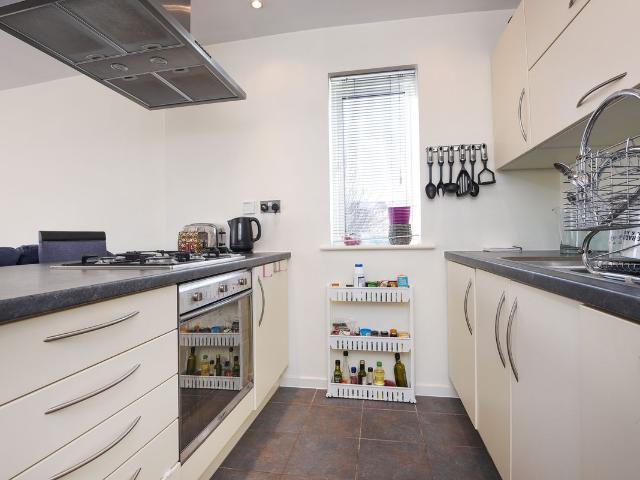 Flamsteed Court, London SE13, 2 bed flat to rent, £1,950 pcm | PrimeLocation