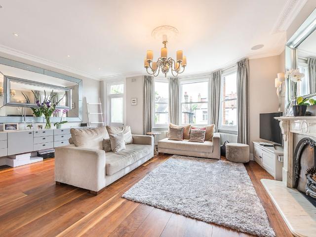 Flanchford Road, Chiswick W12, 4 bed maisonette to rent, £4,250 pcm | PrimeLocation
