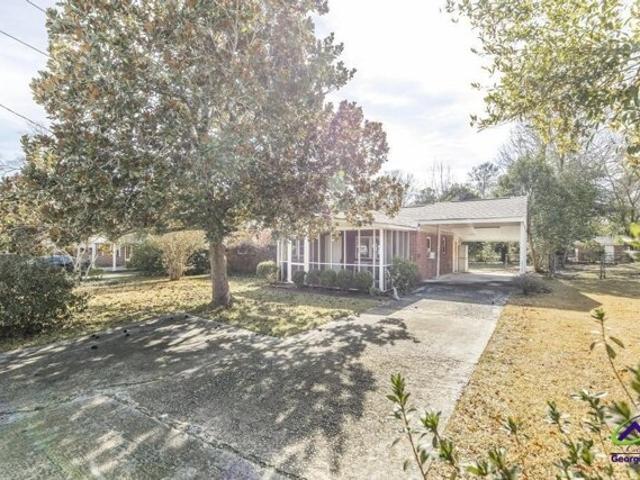 Flanders Dr, Warner Robins, Home For Sale