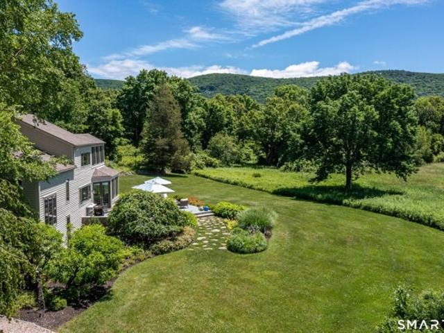 Flanders Ln, Kent, Home For Sale