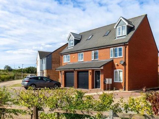 Flanders Rise, Wymondham, 4 Bedroom Semi detached