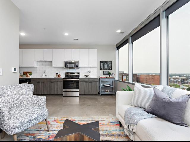 Flashcube Apartments 3 Bedroom Apartment for Rent at 720 Main St, Kansas City, MO 64105 The Downtown Loop