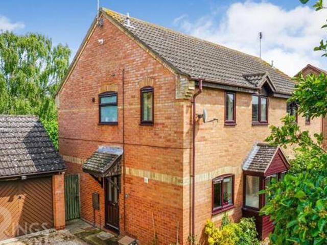 Fletcher Way, Acle, 3 Bedroom Semi detached