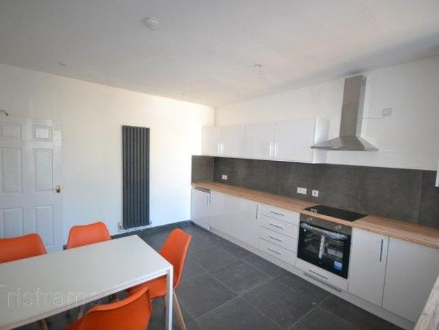 Fletcher Road 6 bed house share to rent £2,988 pcm £690 pw