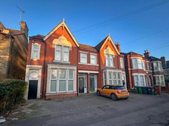 Fletton Avenue, Fletton, 2 Bedroom Flat
