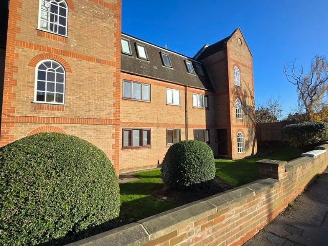 Fletton Avenue, Peterborough PE2, 2 bed flat to rent, £775 pcm | PrimeLocation