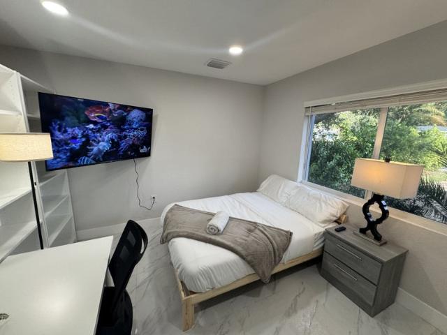 Flex Plus Little Haiti Townhouse