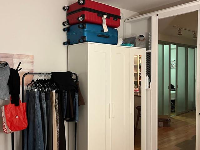 Flex room in a 3Bd apt luxury building