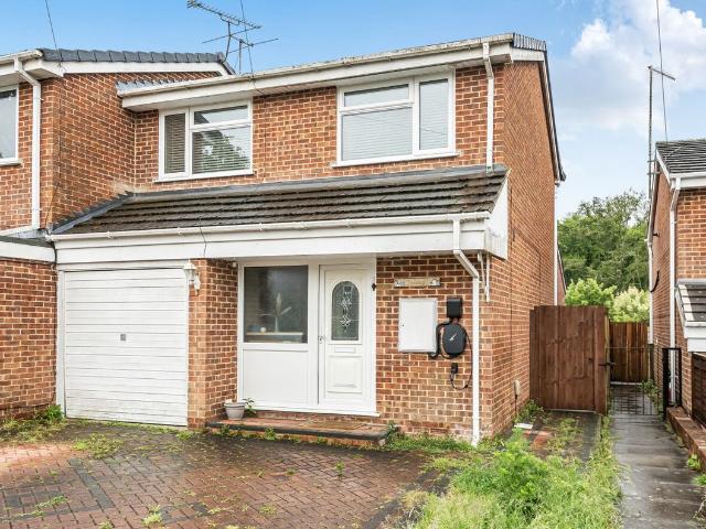 Flexford Close, Chandler's Ford, Eastleigh, Hampshire SO53, 3 bed end terrace house to rent, £1,750 pcm | PrimeLocation