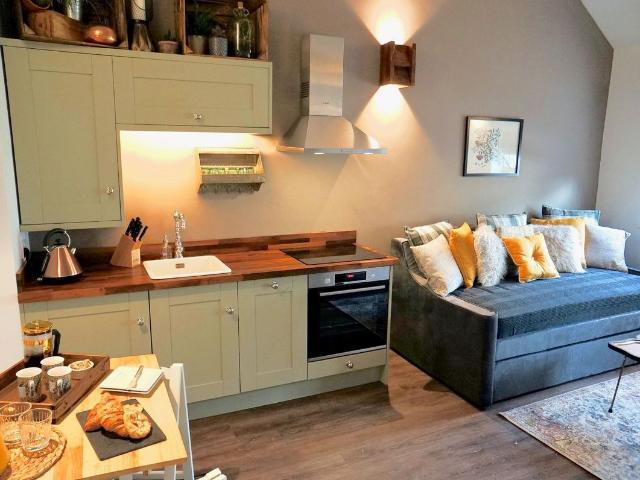 Flexford Lane, Sway SO41, 1 bed flat to rent, £1,000 pcm | PrimeLocation