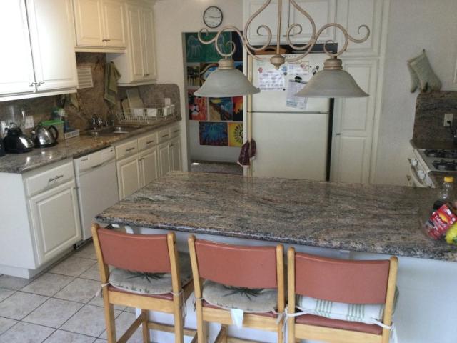 Flexible term, shared or private room, quiet home
