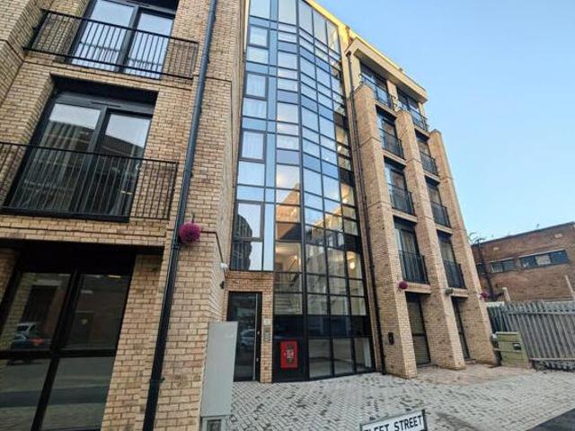Fleet Court, Fleet Street, 1 Bedroom Flat