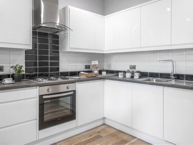 Fleet House, Barley Way, Fleet GU51, 2 bed flat to rent, £1,300 pcm | PrimeLocation